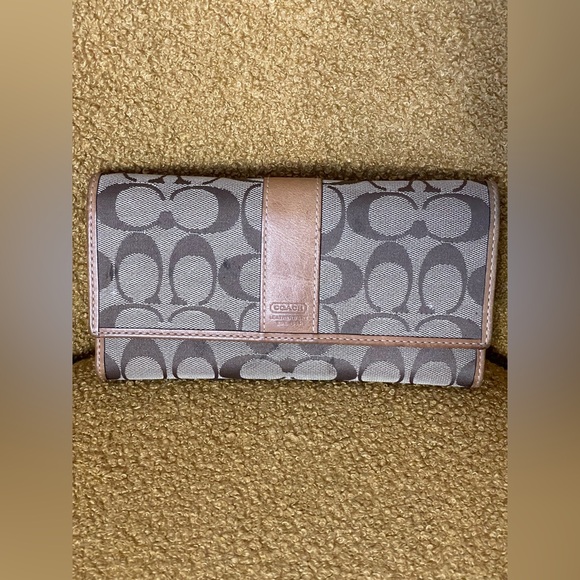 Coach | Bags | Coach Tan Signature C Jacquard Checkbook Wallet Wtan ...